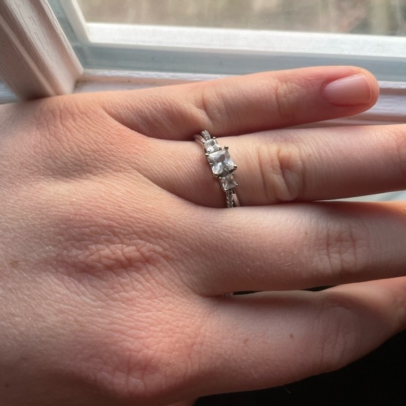 Zales | Jewelry | Zales Princess Cut 3 Stone K White Gold Engagement ...